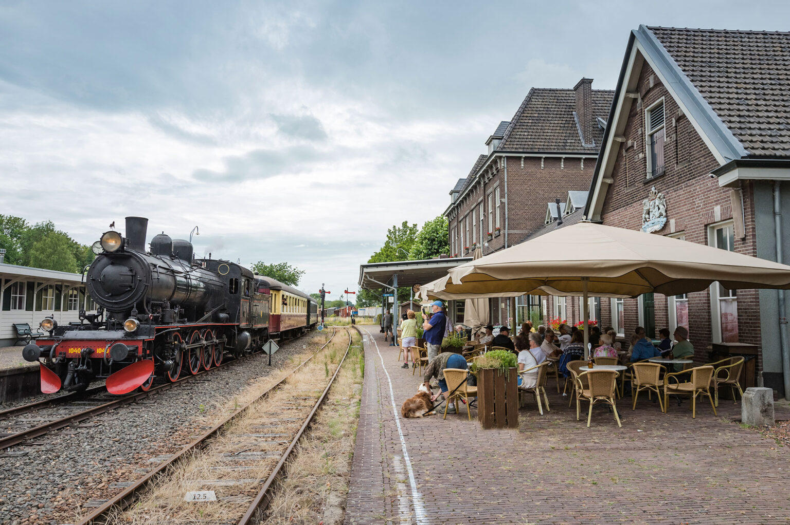 Brasserie Perron 4 - De Miljoenenlijn